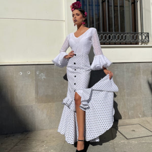 Falda de Gitana modelo Cádiz blanco con lunares negros - Viva la Feria