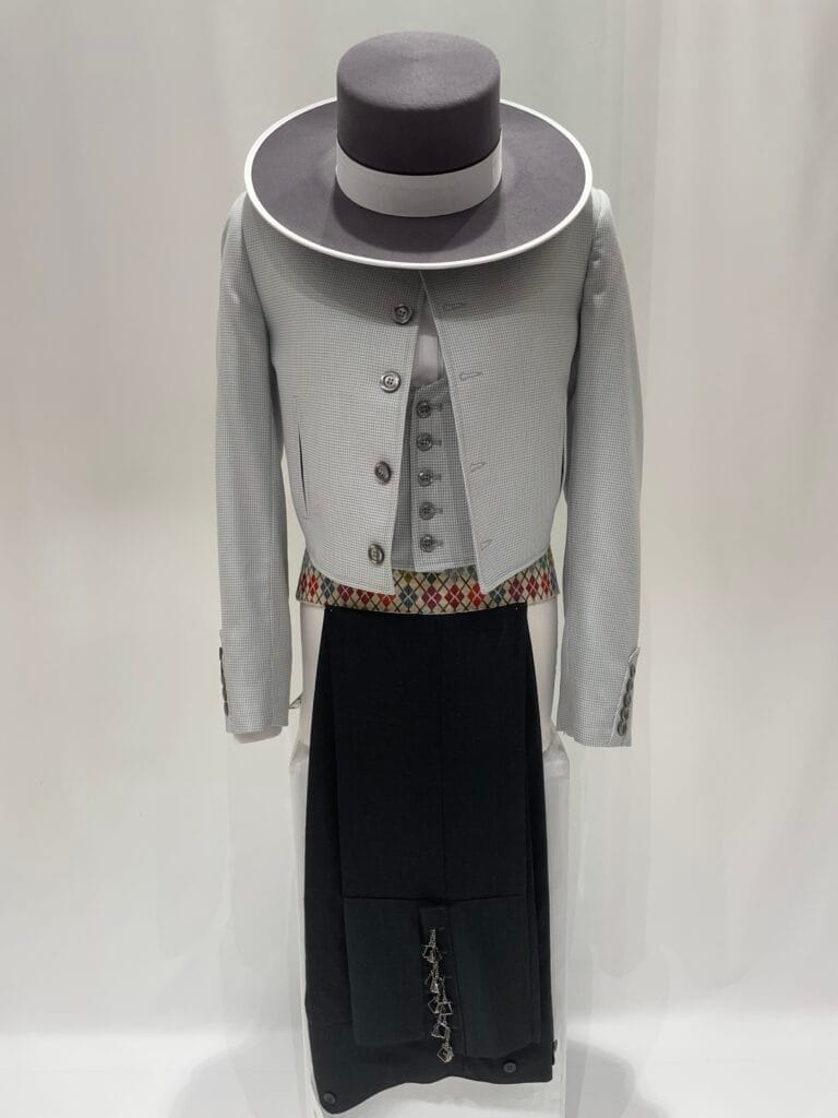Light grey houndstooth jacket and vest with dark grey breeches - Viva la Feria